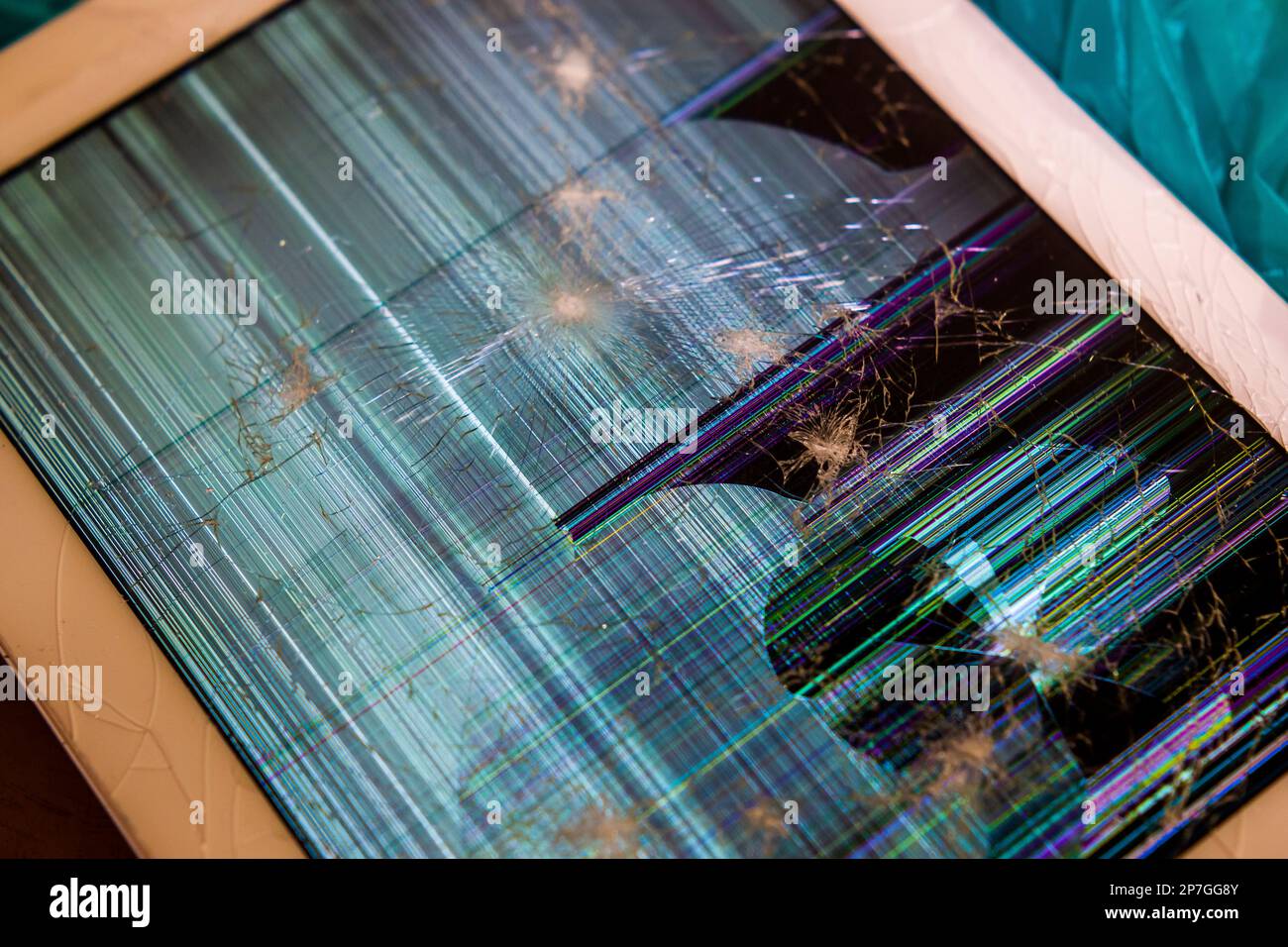 Broken iPad with cracked screen and non-functioning display in New York ...