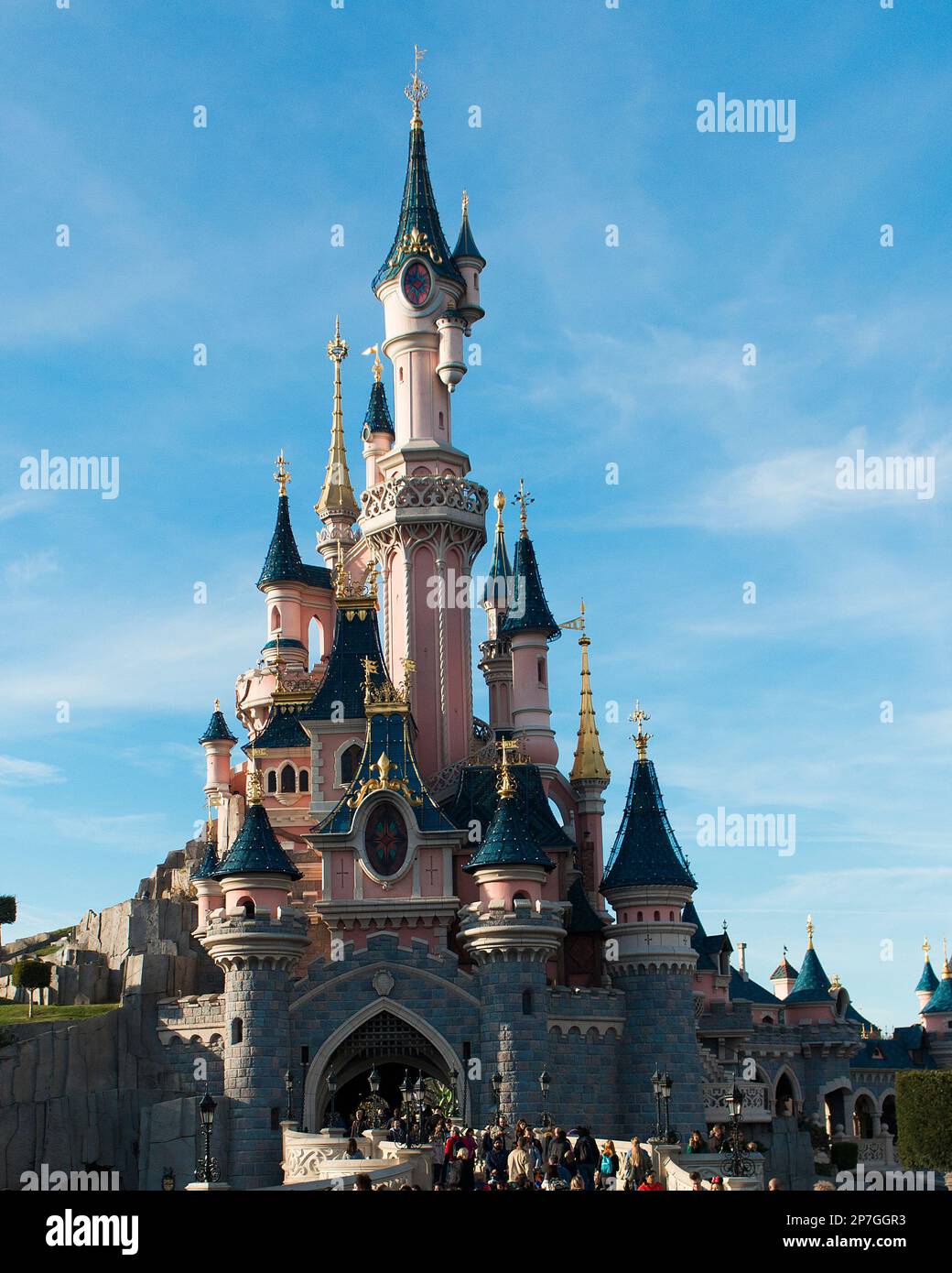 Disneyland Paris, characters on parade Stock Photo - Alamy
