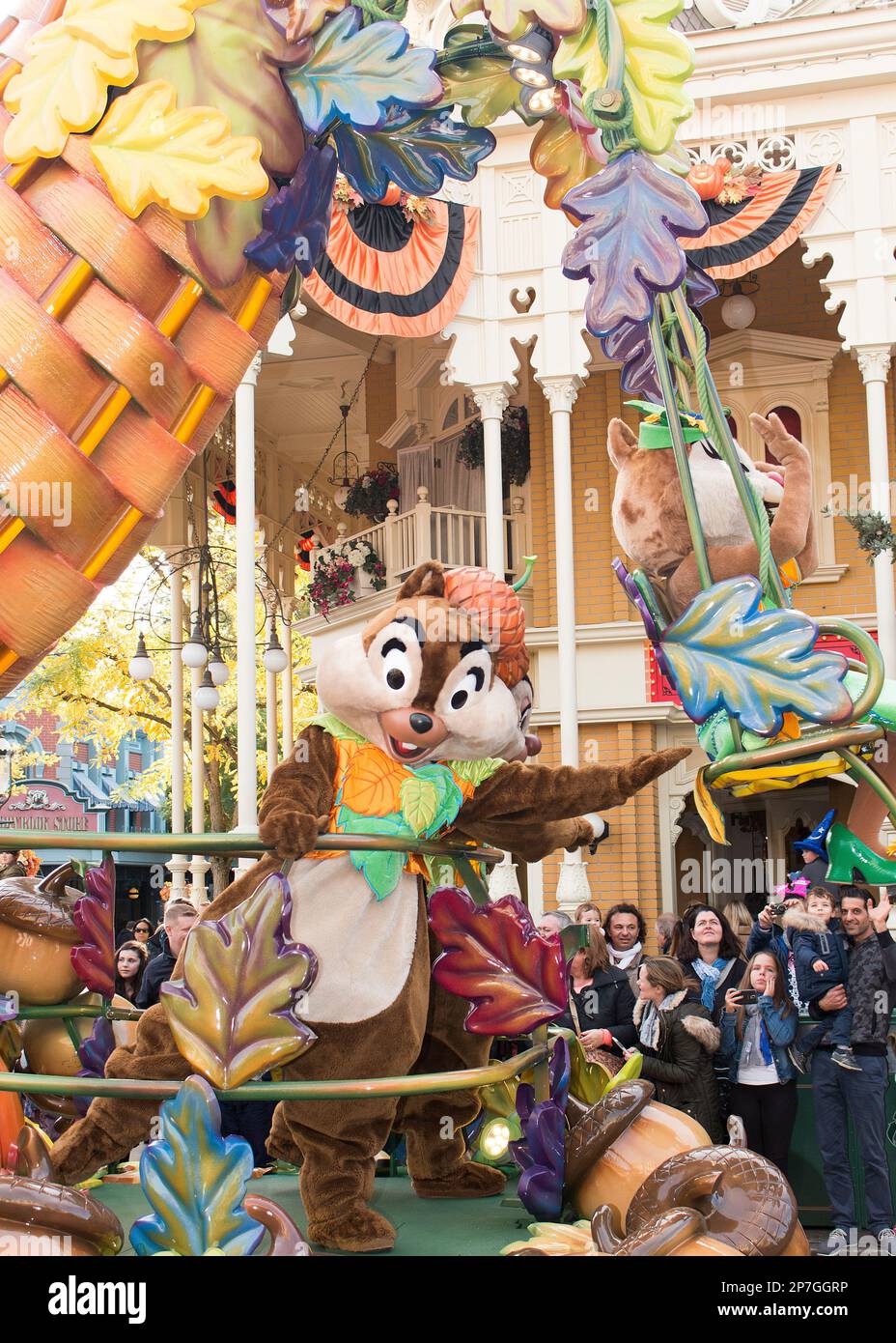 Disneyland Paris, characters on parade Stock Photo - Alamy