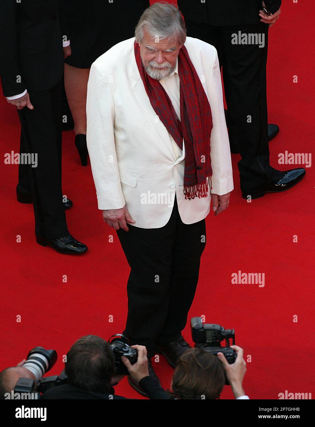 French actor Michael Lonsdale arrives for the screening of "Des Hommes ...