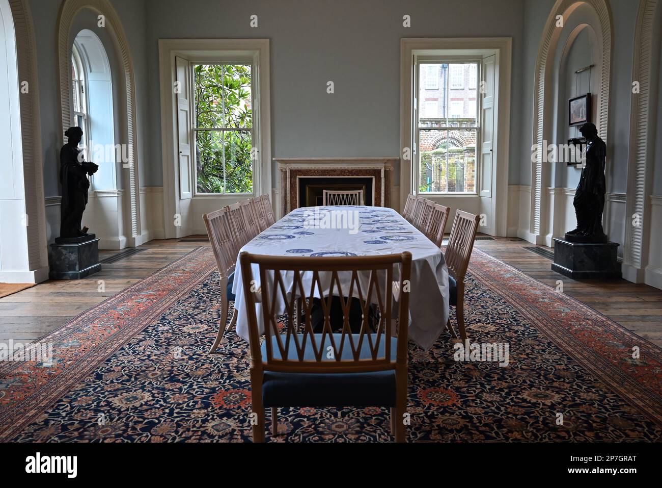 Pitzhanger Manor is an English country house famous as the home of ...