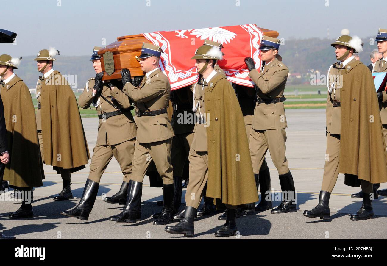 Polish soldiers carry the coffin of late Polish President Lech ...