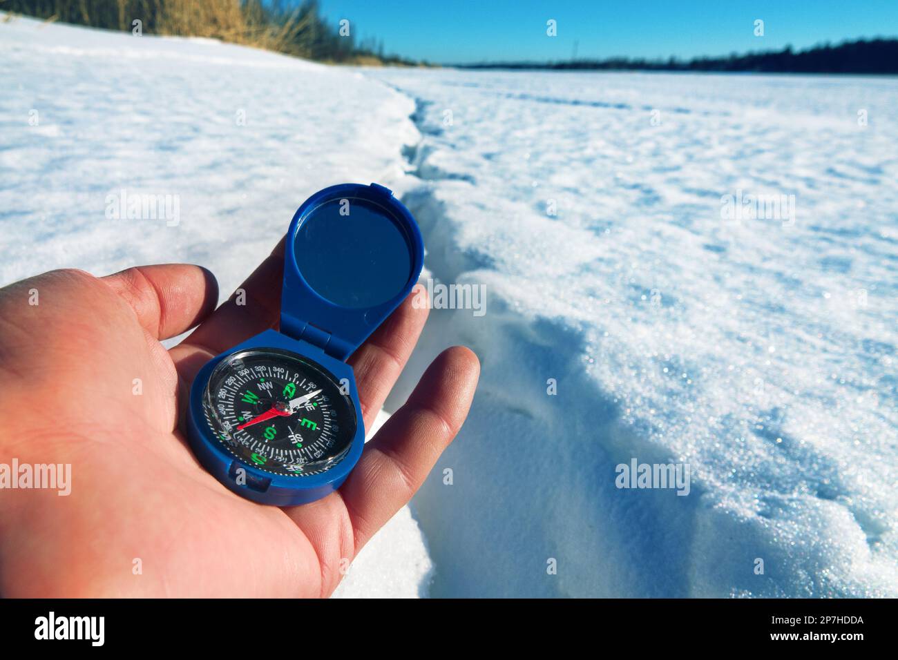 Winter hiking (winter independent travel in forest and river), camping ...