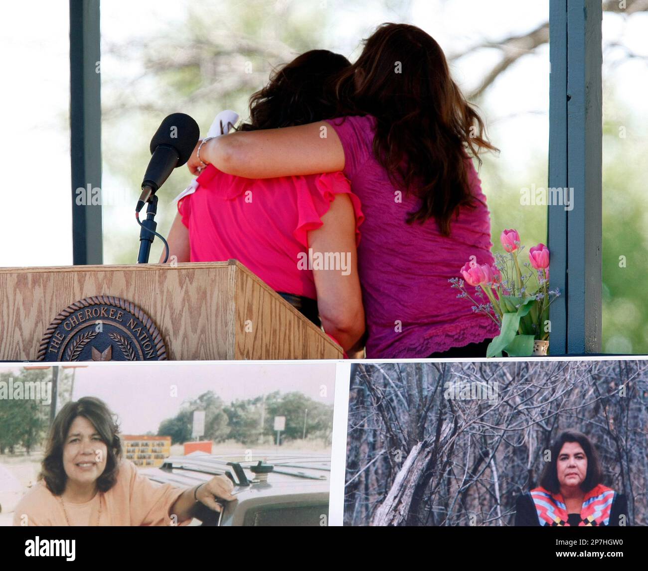 Gina Olaya, right, hugs her sister Felicia Olaya after the two made ...