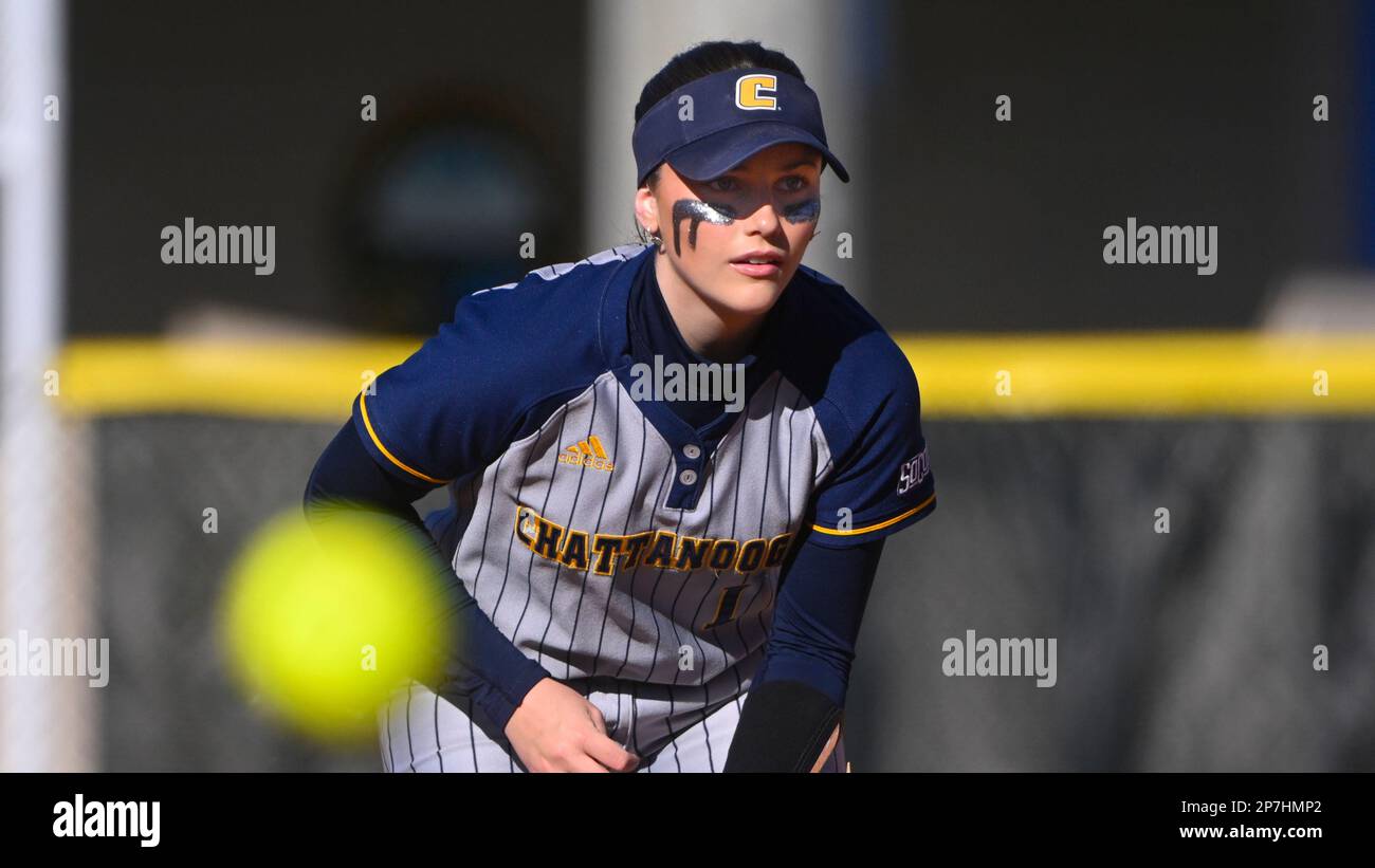 Tennessee Chattanooga infielder Acelynn Sellers plays in an NCAA ...