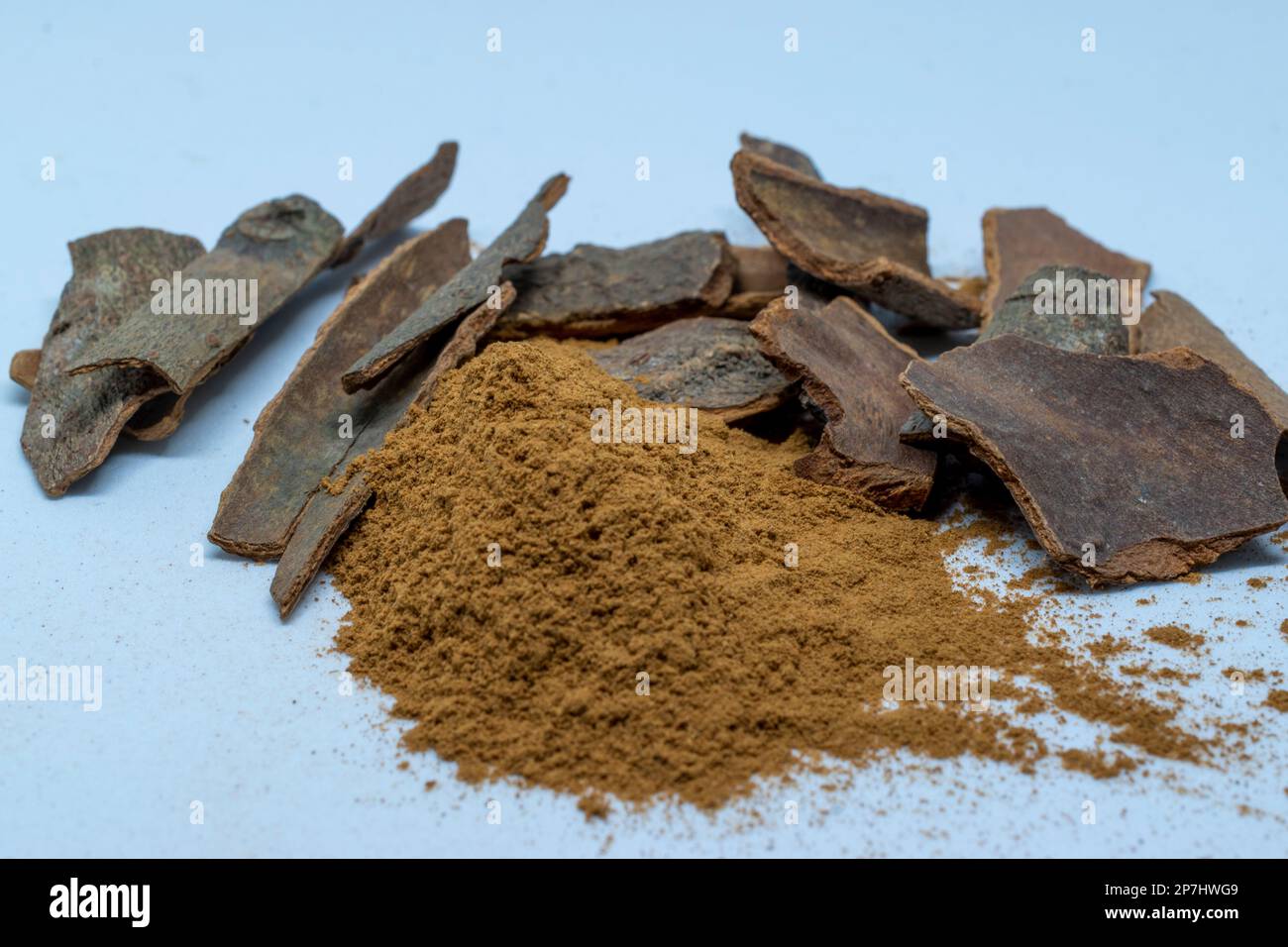 Cinnamon sticks meal close hi-res stock photography and images - Alamy