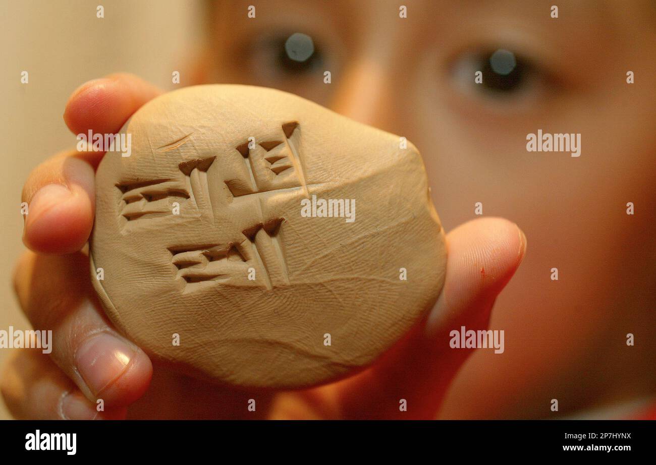archaeology053 mac.jpg 8 year old Dakota Maden-Fong, of SF shows what ...