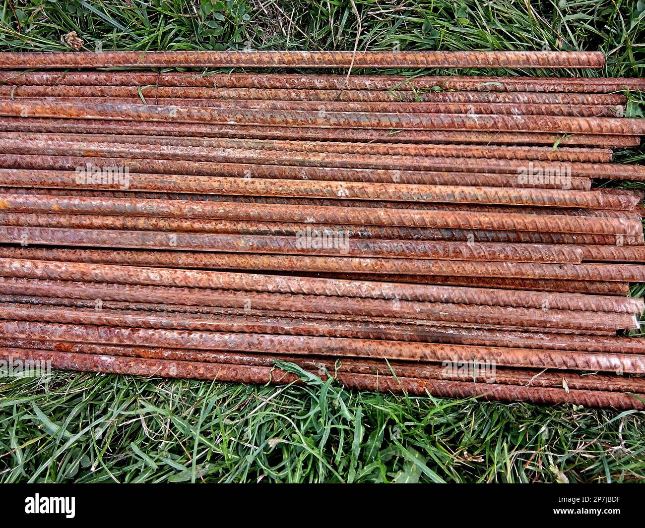 Pieces of iron hi-res stock photography and images - Alamy