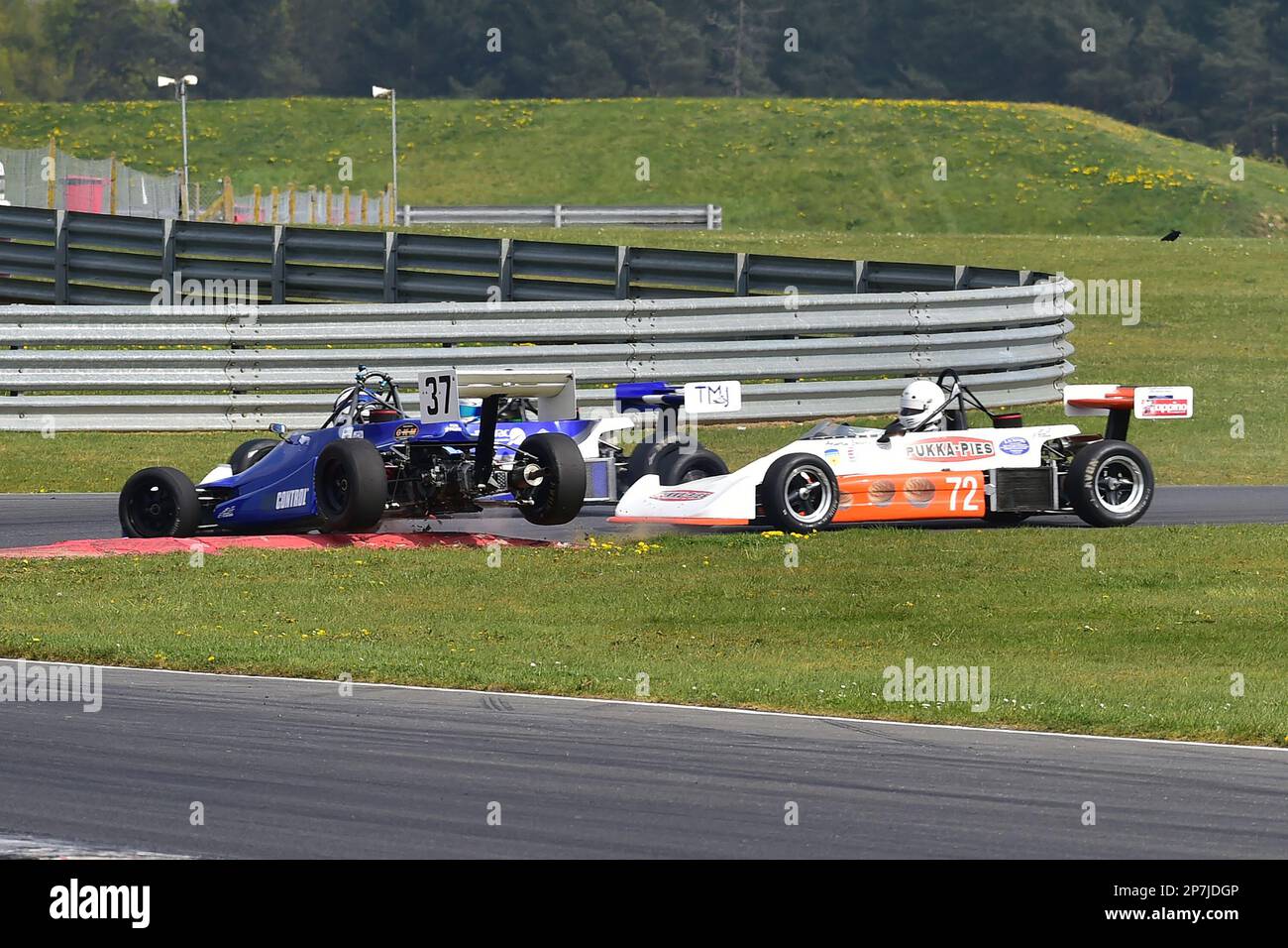 Backwards up the kerbing at Murrays, Lee Bankhurst, Royale RP30, Andrew ...