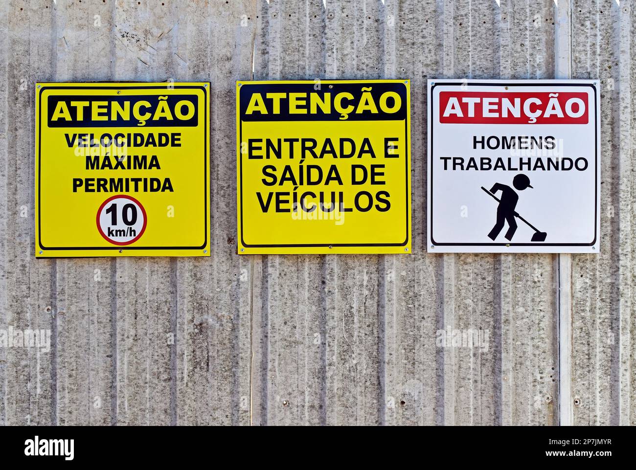 Construction site safety signs hi-res stock photography and images - Alamy