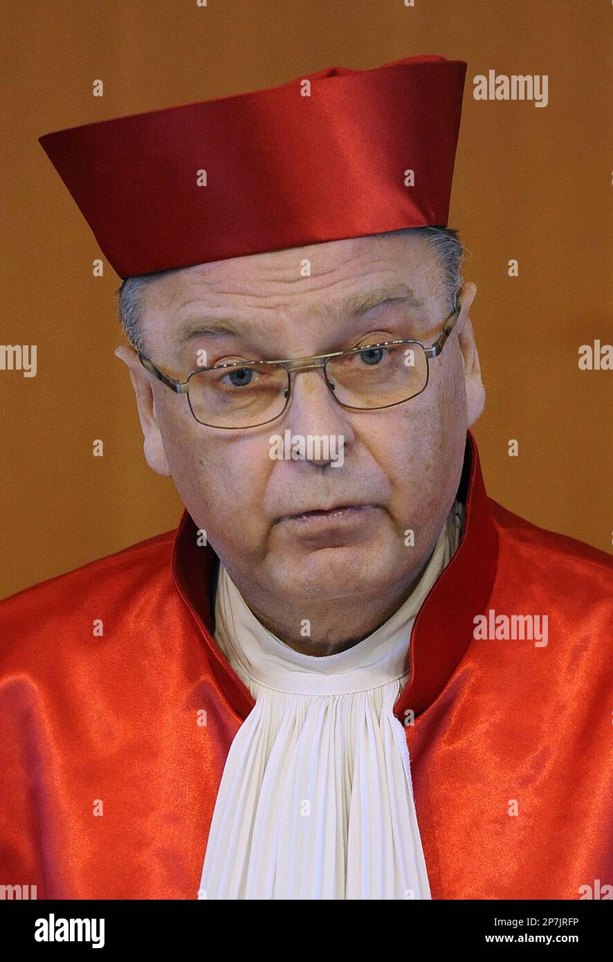 ARCHIV - Hans-Juergen Papier, Vorsitzender Richter des Ersten Senats ...