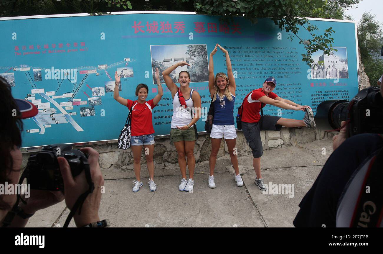 Members of the US Olympic Diving team, Haley Ishimatsu, Christina ...