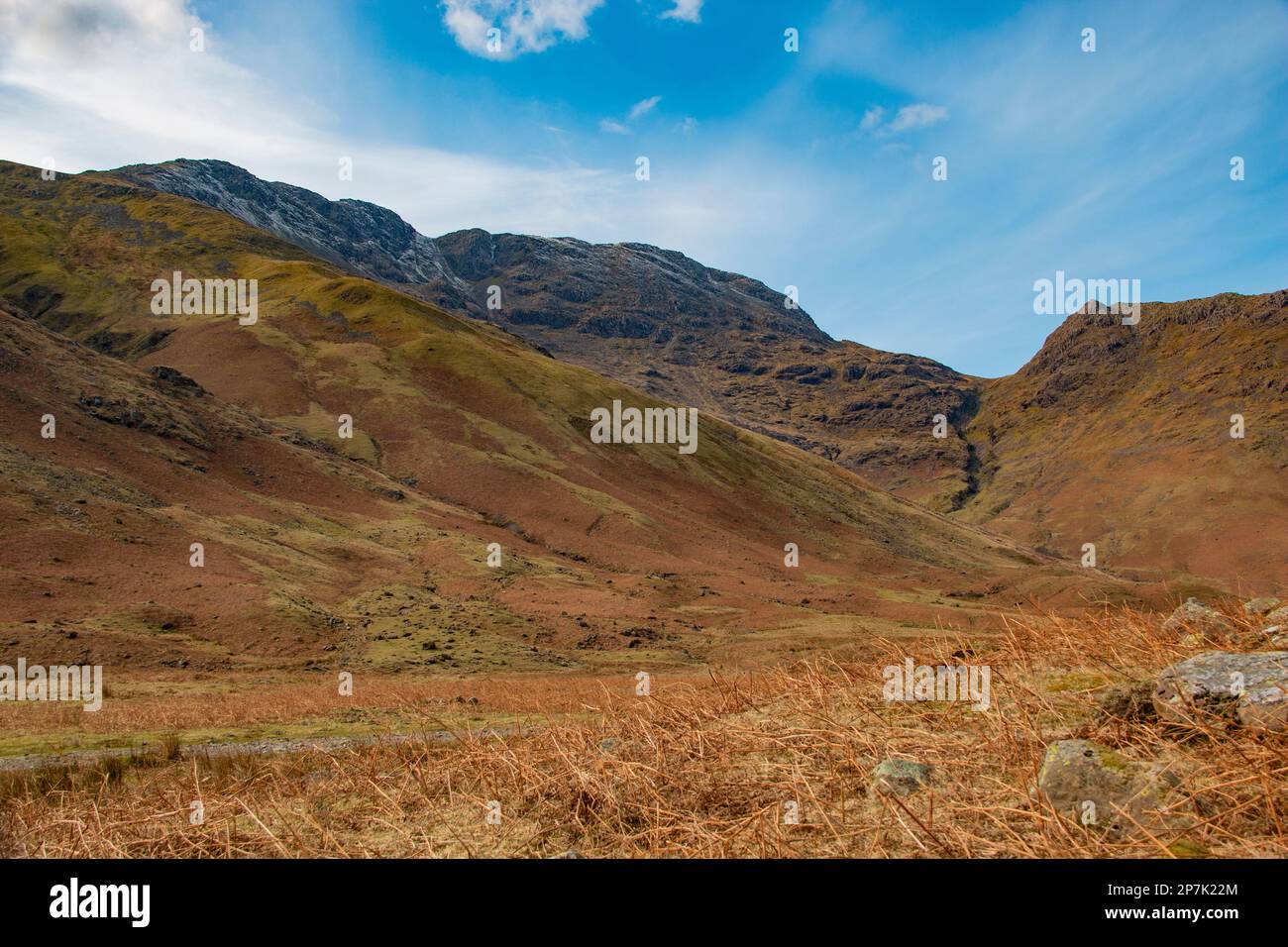 Beautiful Mickleden Valley, with views of Bowfell, Pike O'Stickle and ...