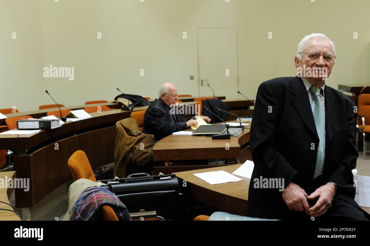 Thomas Blatt, one of the joint plaintiffs during the Demjanjuk trial ...