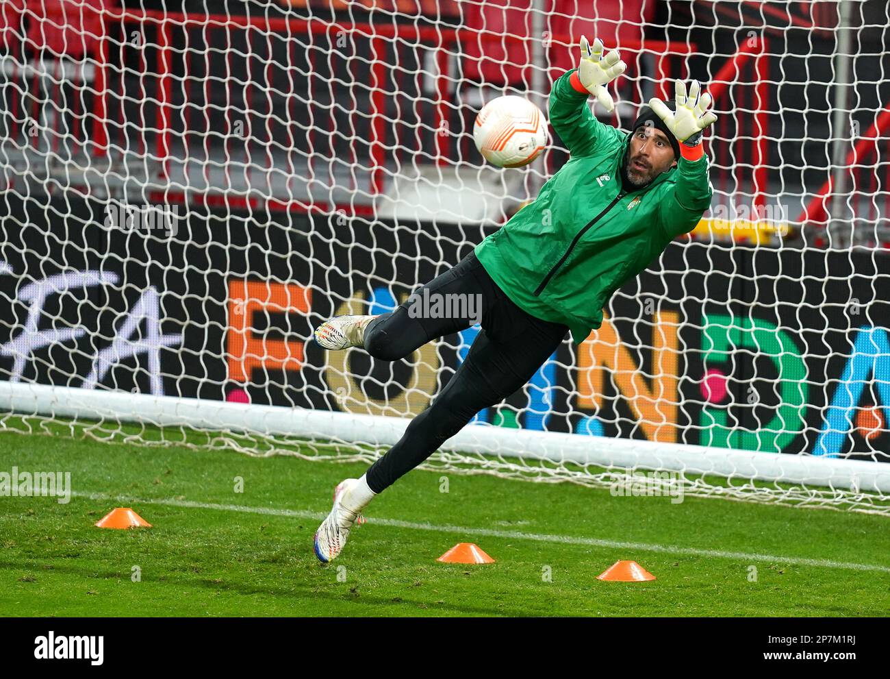 Real betis training session and press conference old trafford hi-res ...