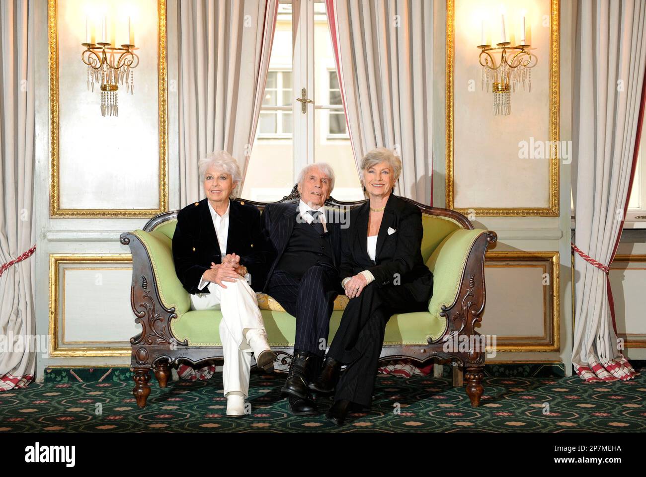 Dutch-born artist and entertainer, 106 years old Johannes Heesters ...