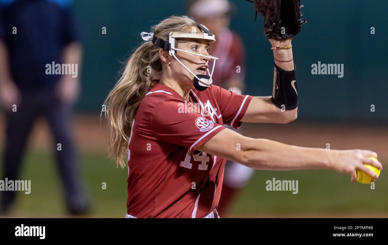 Alabama pitcher Montana Fouts (14) during an NCAA softball game on ...