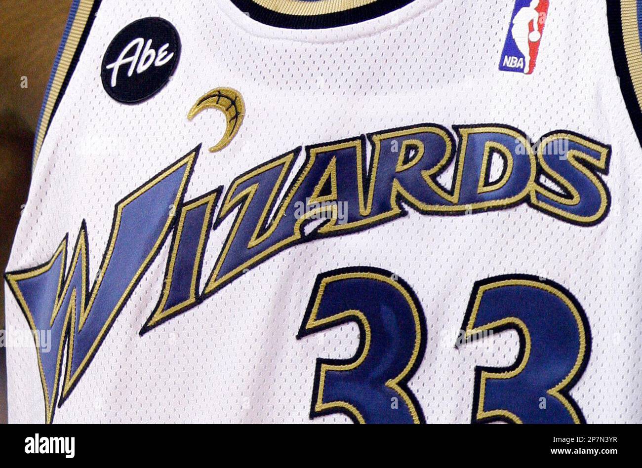 Washington Wizards' Brendan Haywood wears a tribute to Wizards owner ...