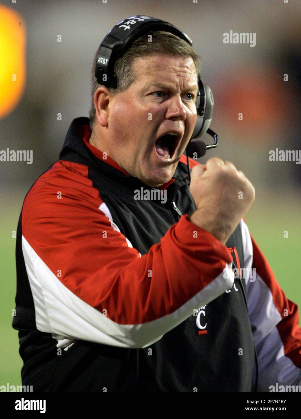 FILE - In this Jan. 1, 2009, file photo, Cincinnati coach Brian Kelly ...