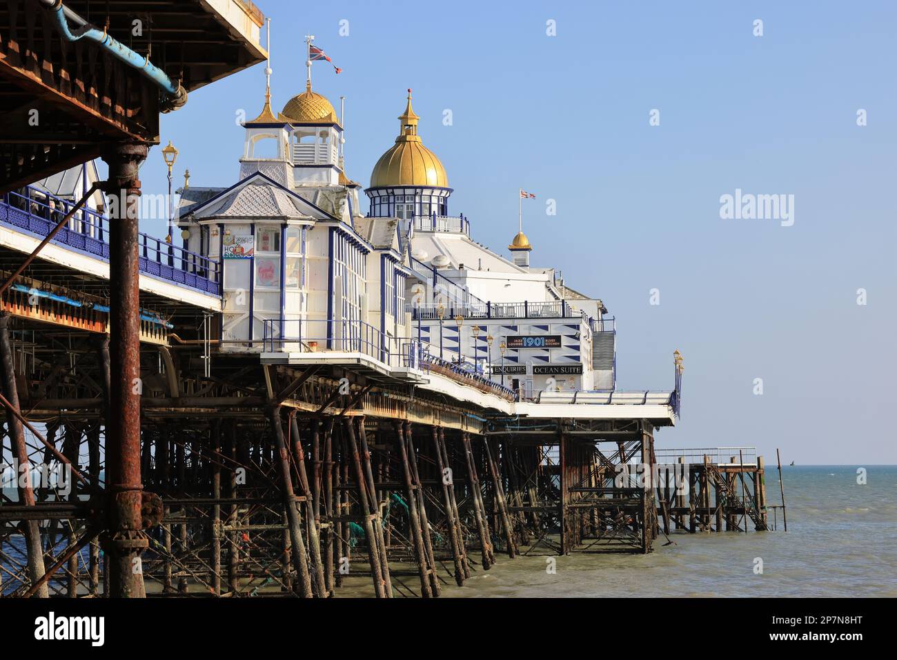 Eastbourne cafes hi-res stock photography and images - Alamy