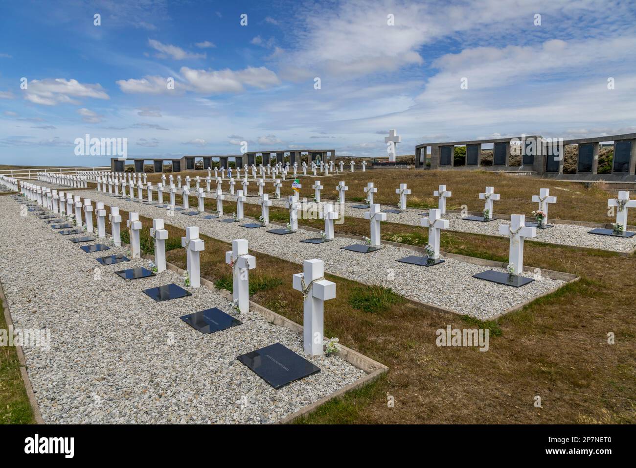 Darwin argentine military cemetery falkland hi-res stock photography ...
