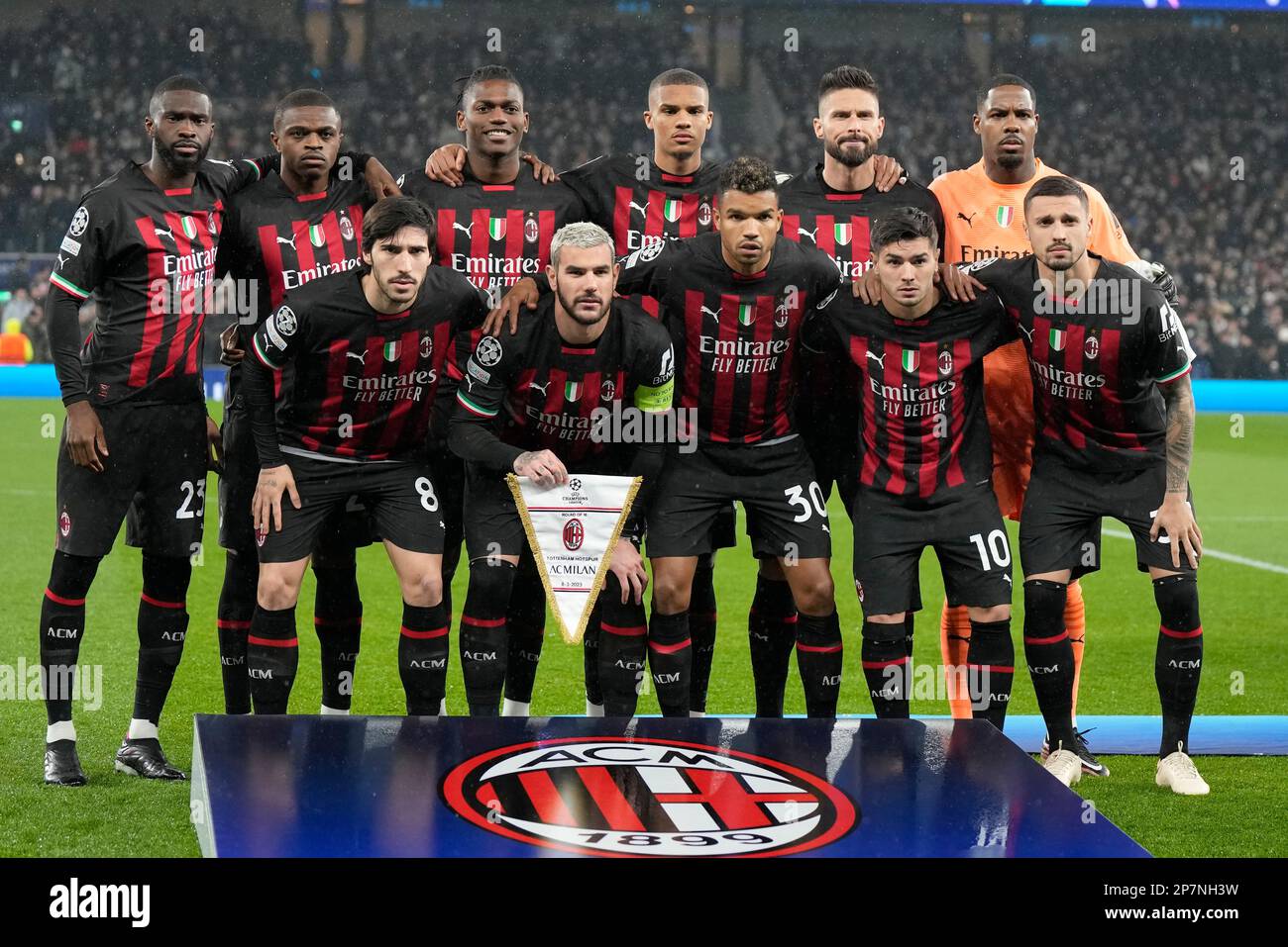 The AC Milan team pose for a group photo before the Champions League ...