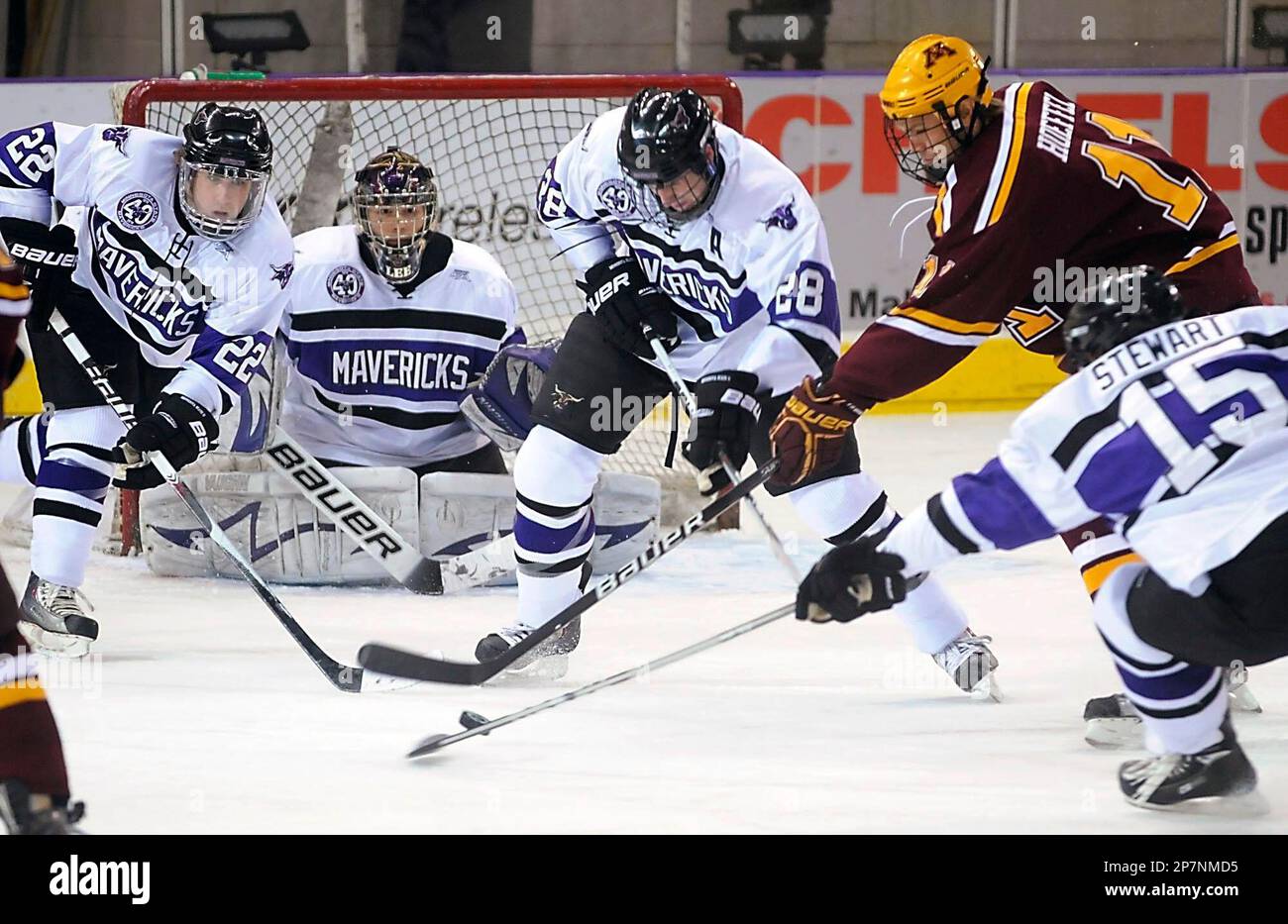 Hockey Pat Lee