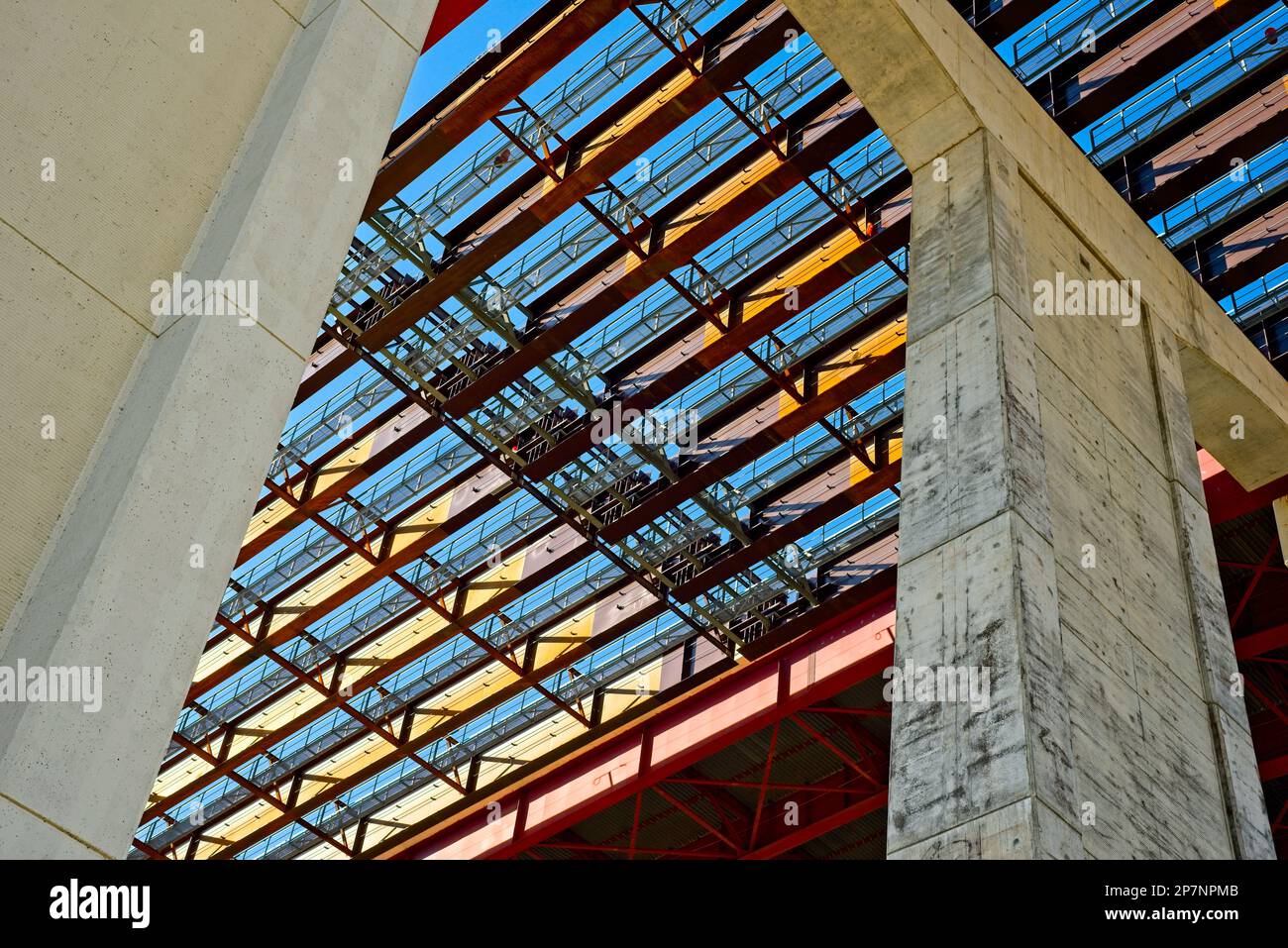 Deck construction hi-res stock photography and images - Alamy
