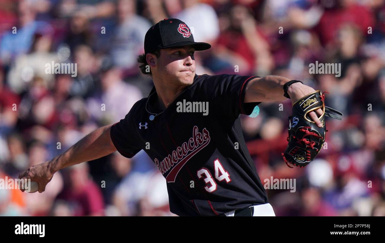 South Carolina pitcher James Hicks delivers the ball during an NCAA ...