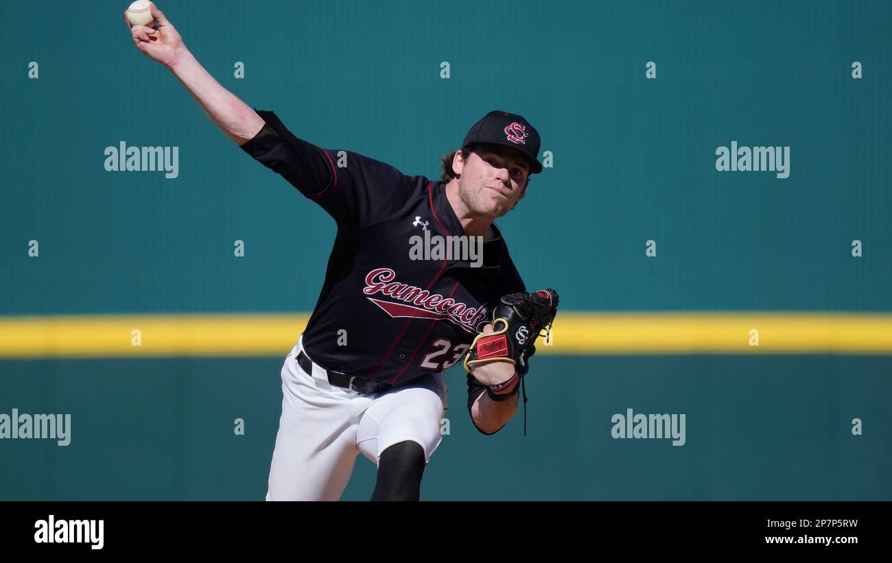 South Carolina pitcher Jack Mahoney delivers the ball during an NCAA ...