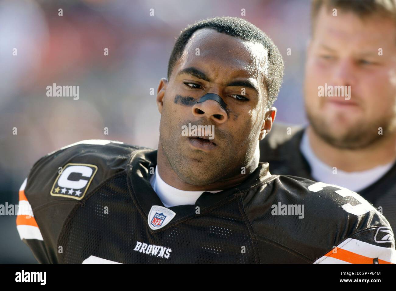 FILE - This Oct. 25, 2009, file photo, shows Cleveland Browns running ...