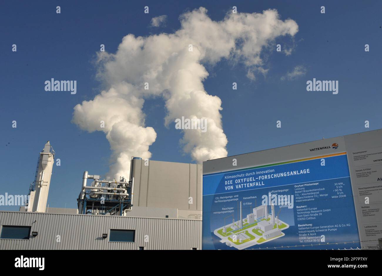 ARCHIV- Blick auf die Vattenfall Forschungsanlage auf dem Gelaende des ...