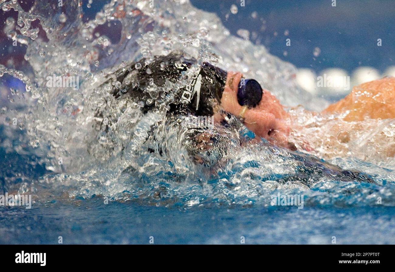 Daniela Samulski schwimmt am Freitag 27. Nov. 2009, 100 meter Freistil ...