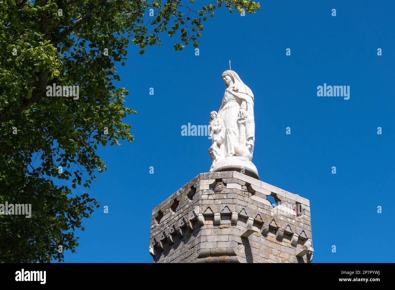 Mont-Dol, Ille-et-Vilaine, Bretagne, France - 31 may 2022 : The Notre ...