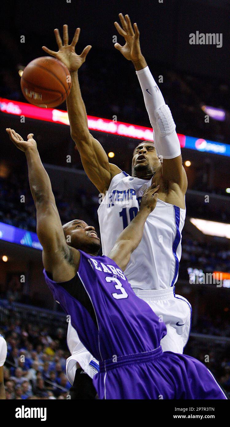Memphis forward Will Coleman (10) defends against Central Arkansas ...