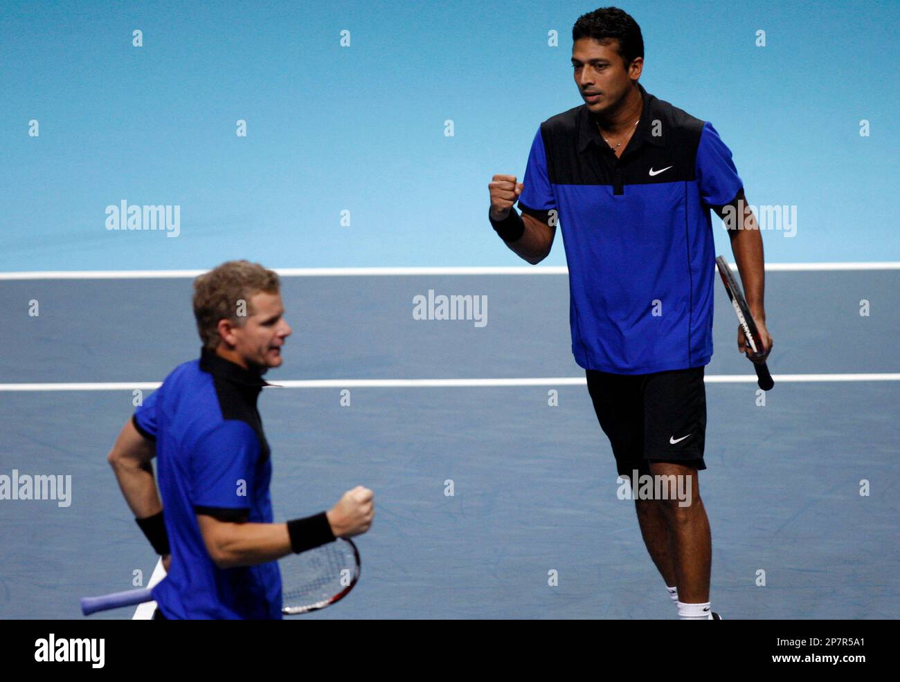 India's Mahesh Bhupathi, right, and his partner Mark Knowles from The ...