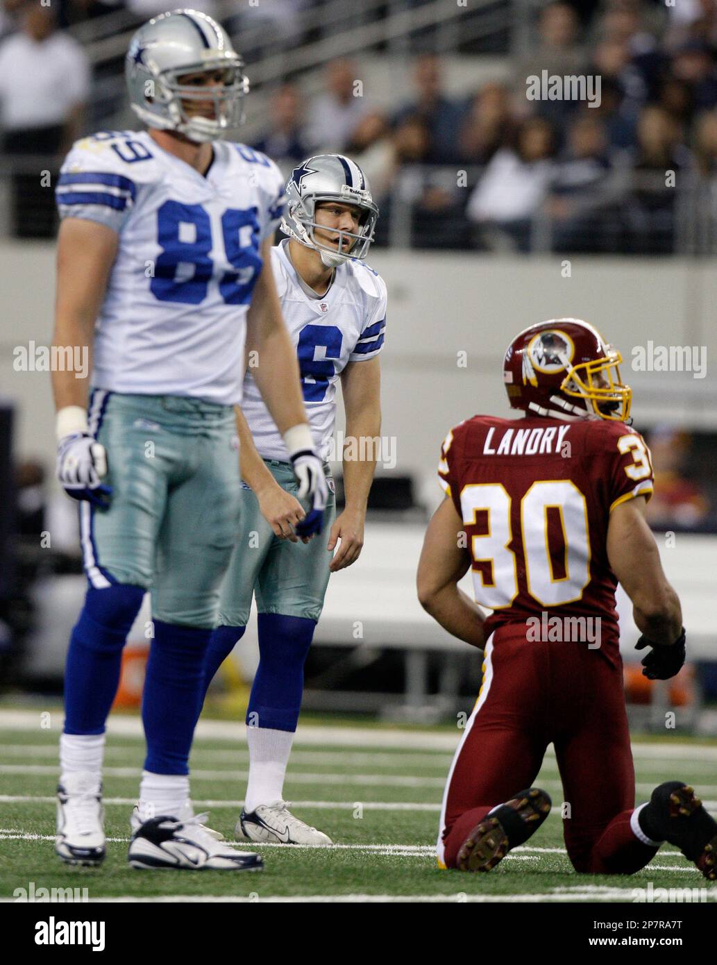 Dallas Cowboys tight end John Phillips (89), kicker Nick Folk (6) and ...