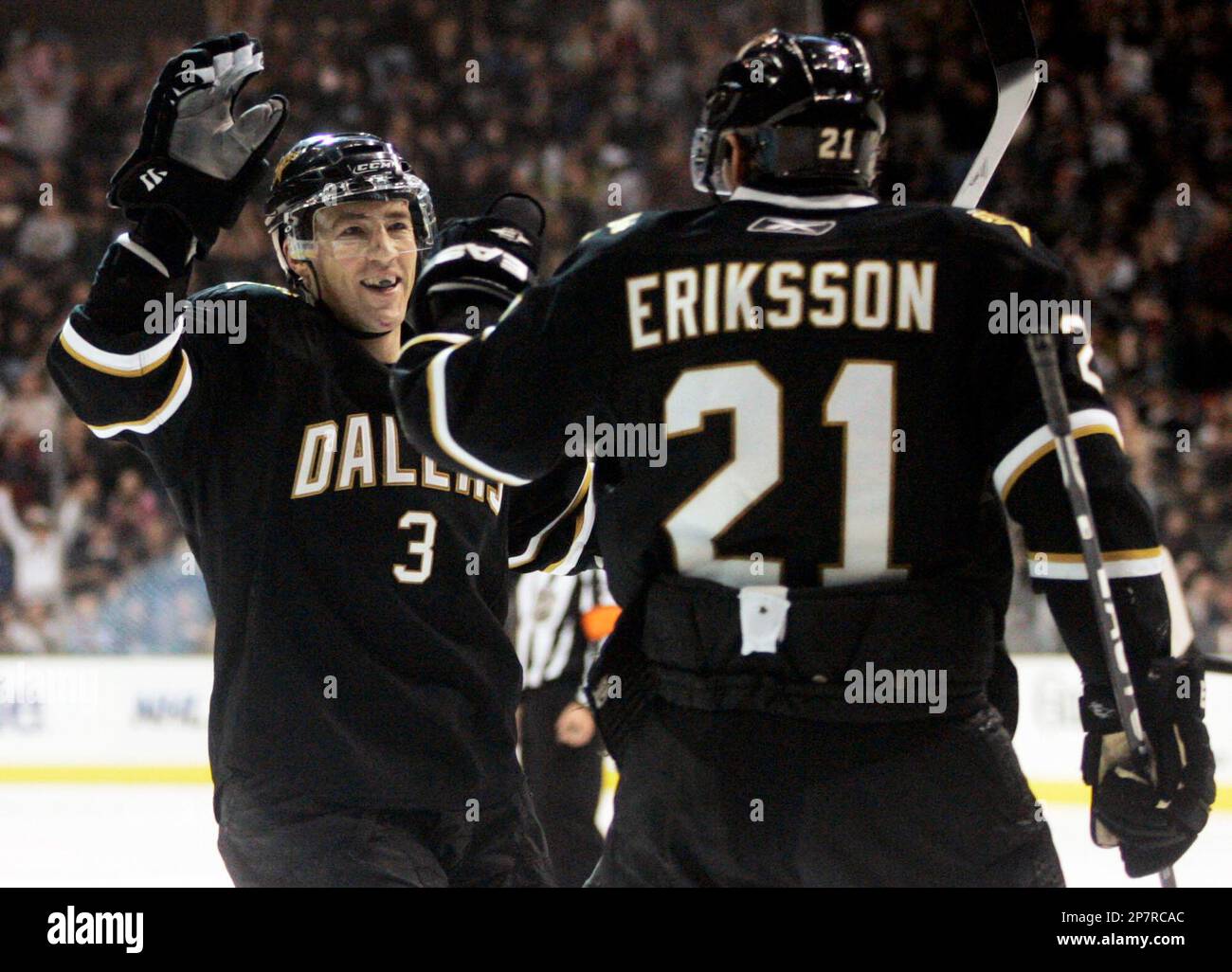 Dallas Stars defenseman Stephane Robidas (3) is congratulated by ...