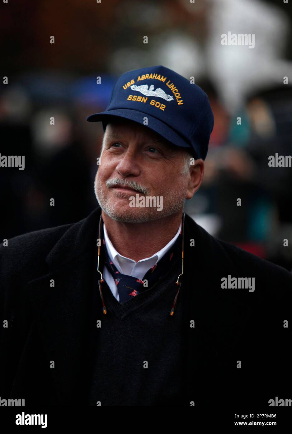Actor Richard Dreyfuss walks through the crowd after participating in a ...