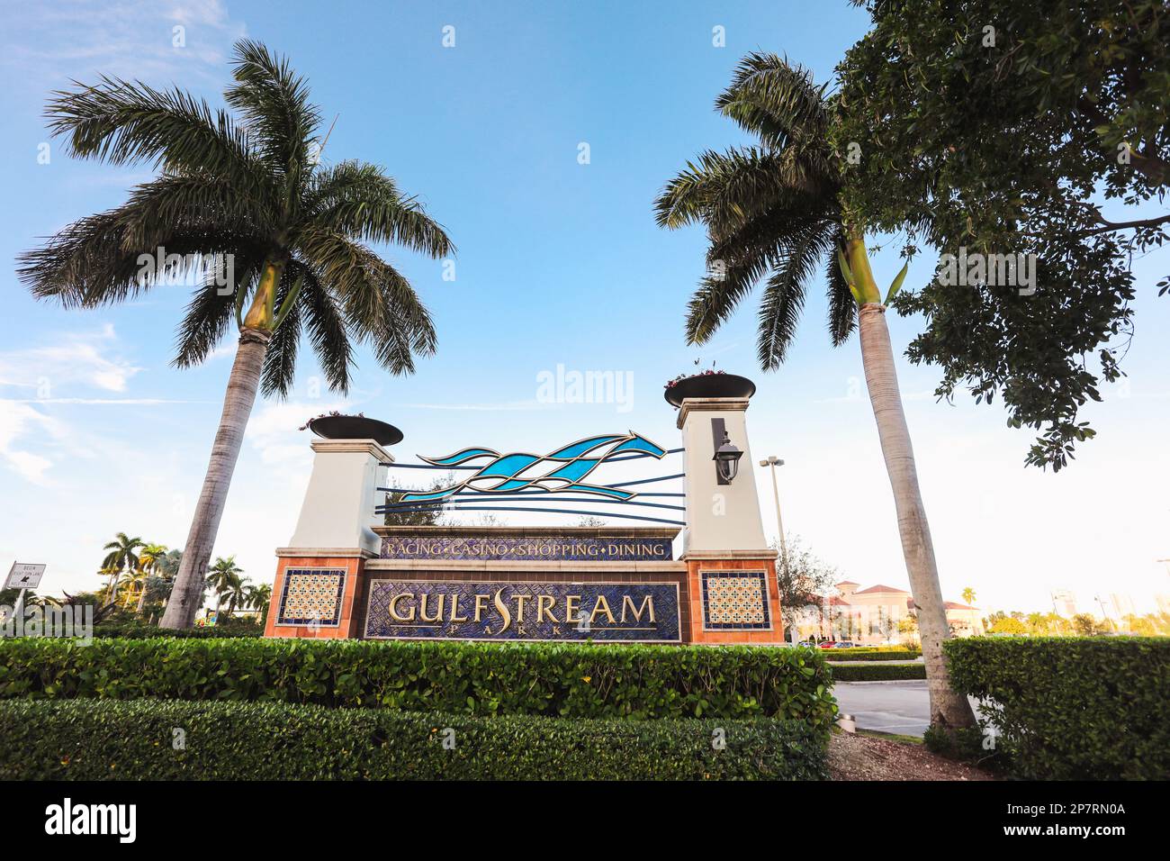 Gulfstream park welcome hi-res stock photography and images - Alamy