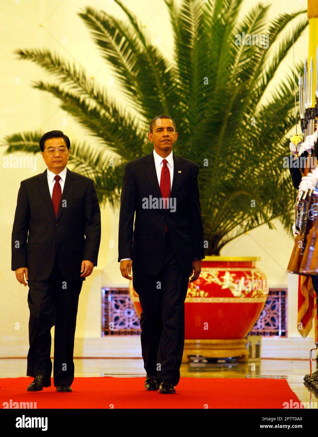 U.S. President Barack Obama, right, and Chinese President Hu Jintao ...