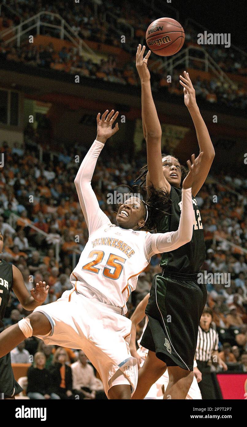 Glory Johnson Dunk