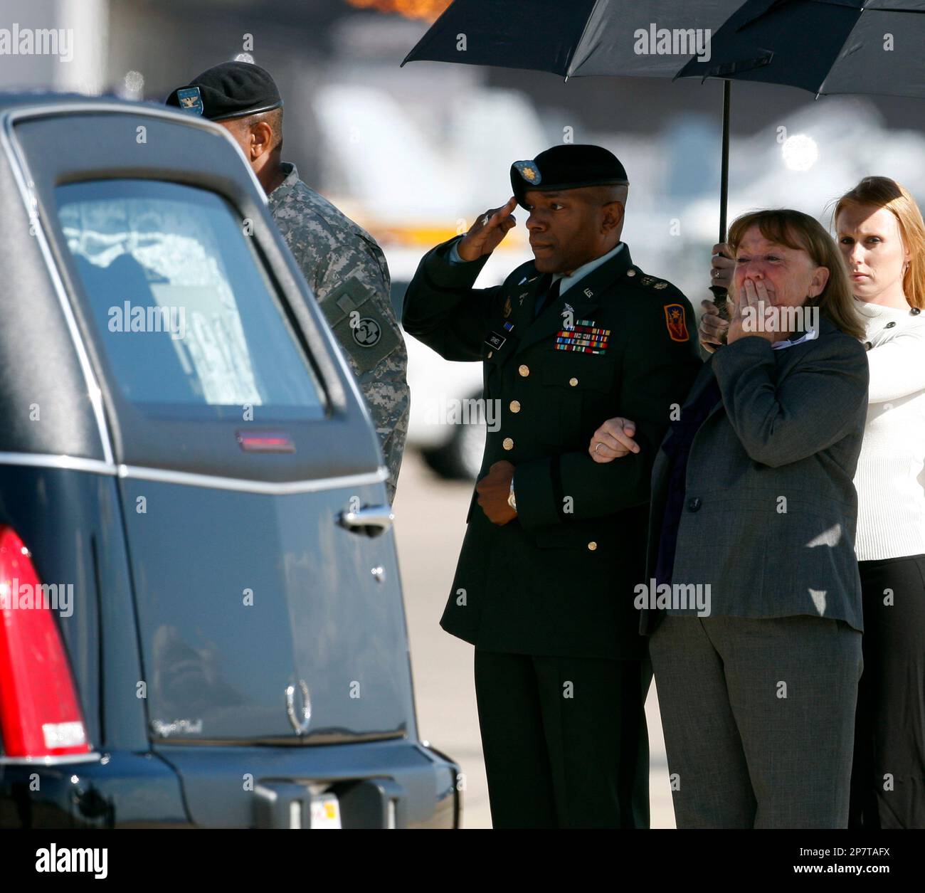 The hearse carrying the casket of Fort Hood victim Capt. John Paul ...