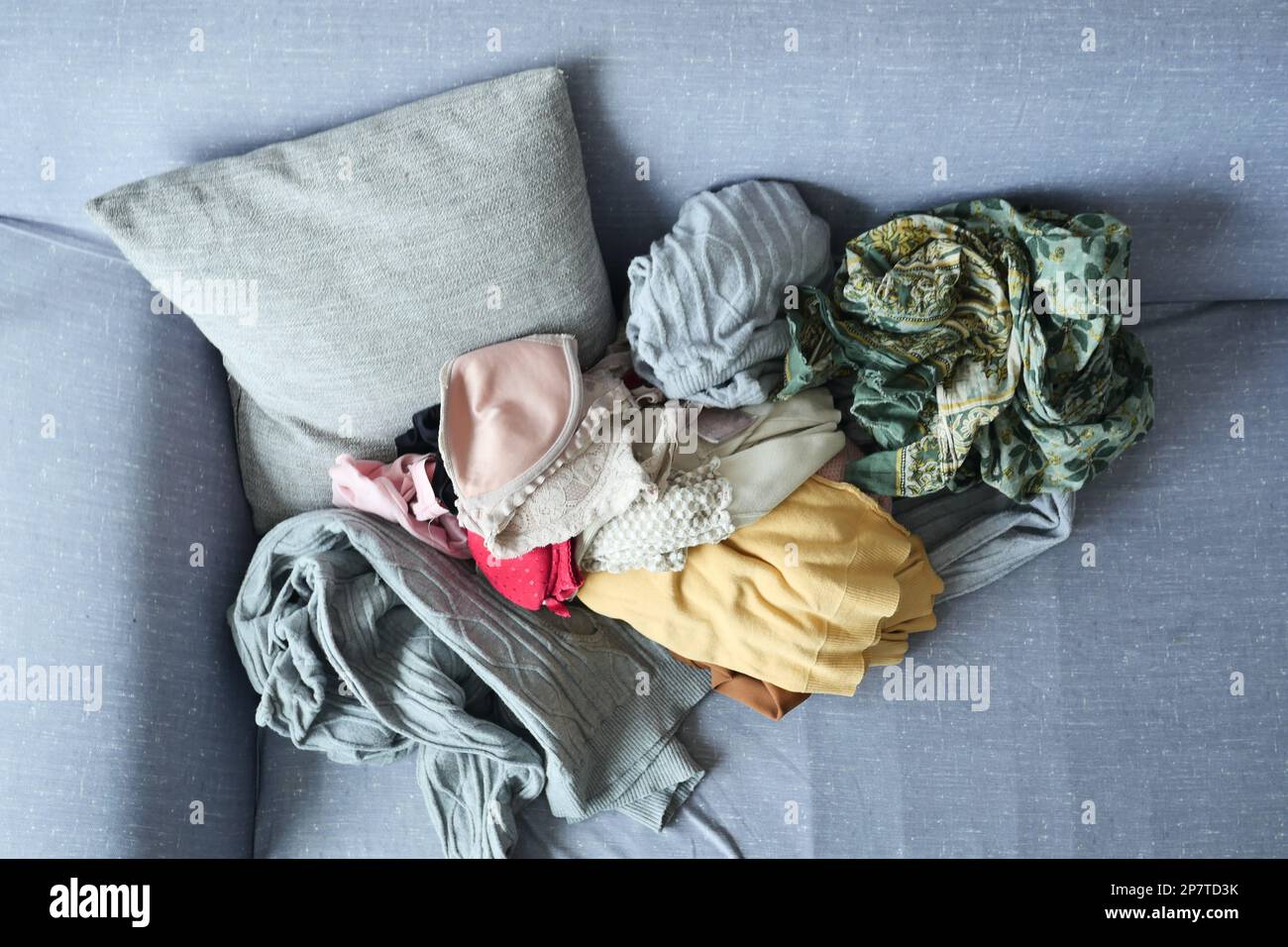 Tidy messy contrast hi-res stock photography and images - Alamy
