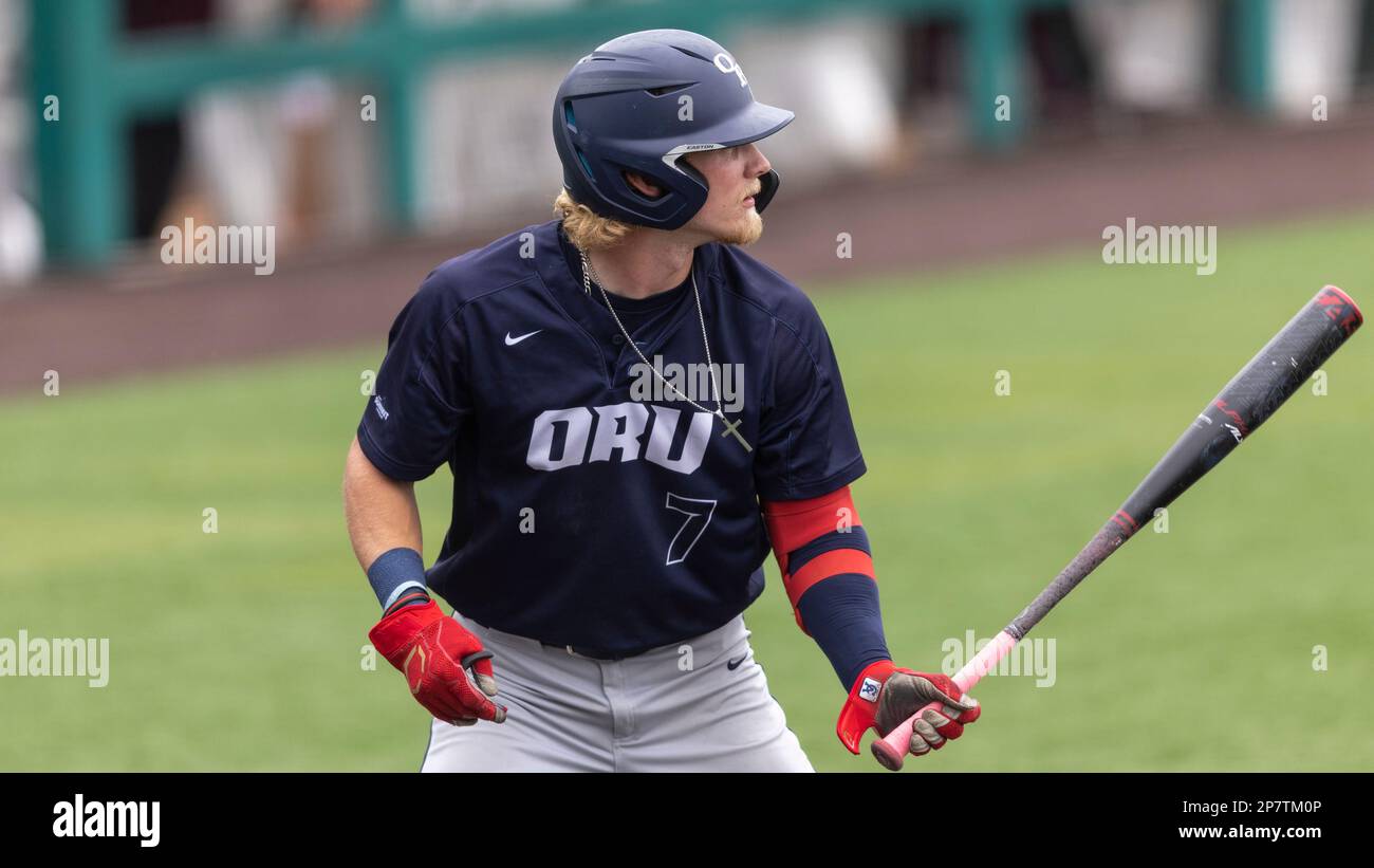 Oral Roberts center fielder Jonah Cox (7) bats against Texas State ...