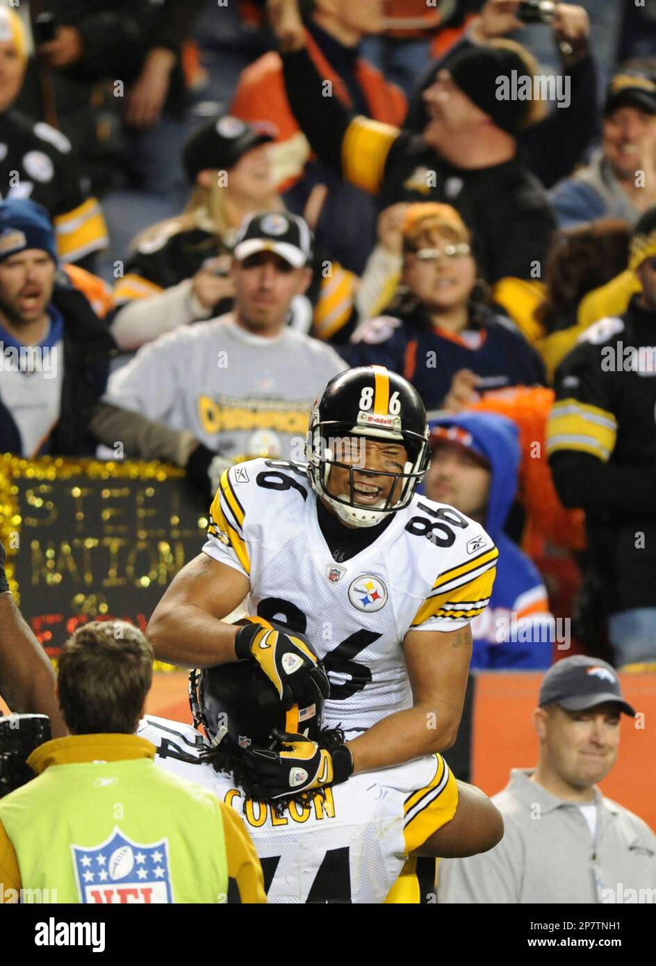 Pittsburgh Steelers Willie Colon lifts Hines Ward in the air after Ward ...