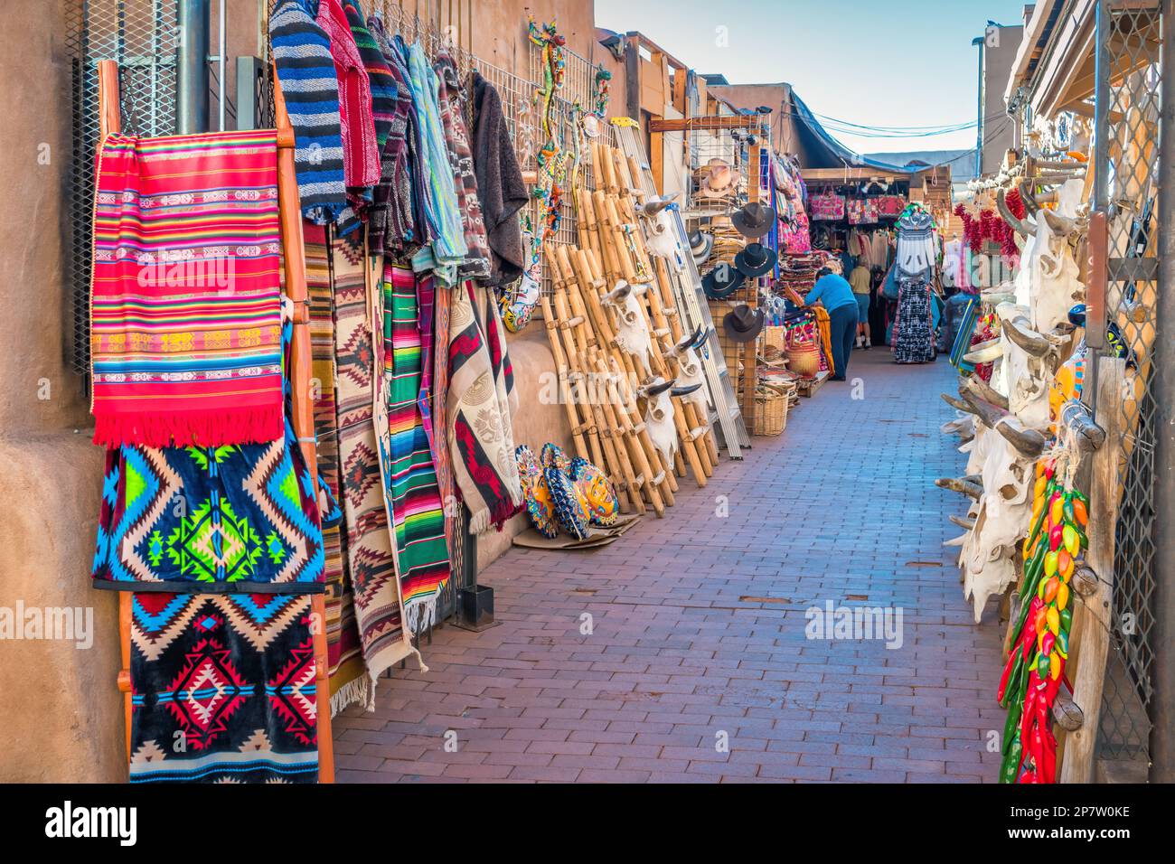 Traditional market in old town Santa Fe, New Mexico, USA Stock Photo ...