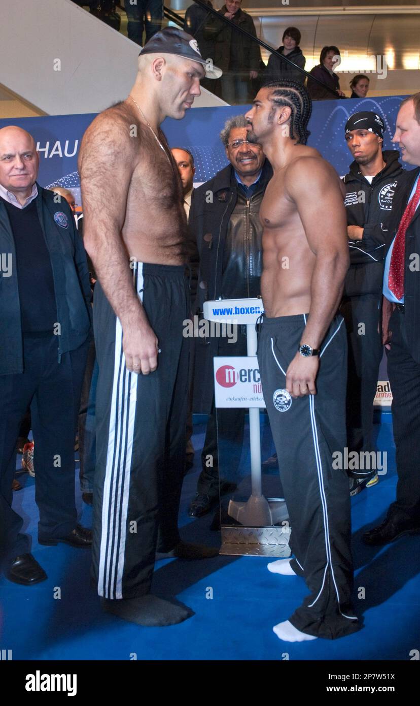 Russian heavyweight boxer Nikolai Valuev, left, and British heavyweight ...