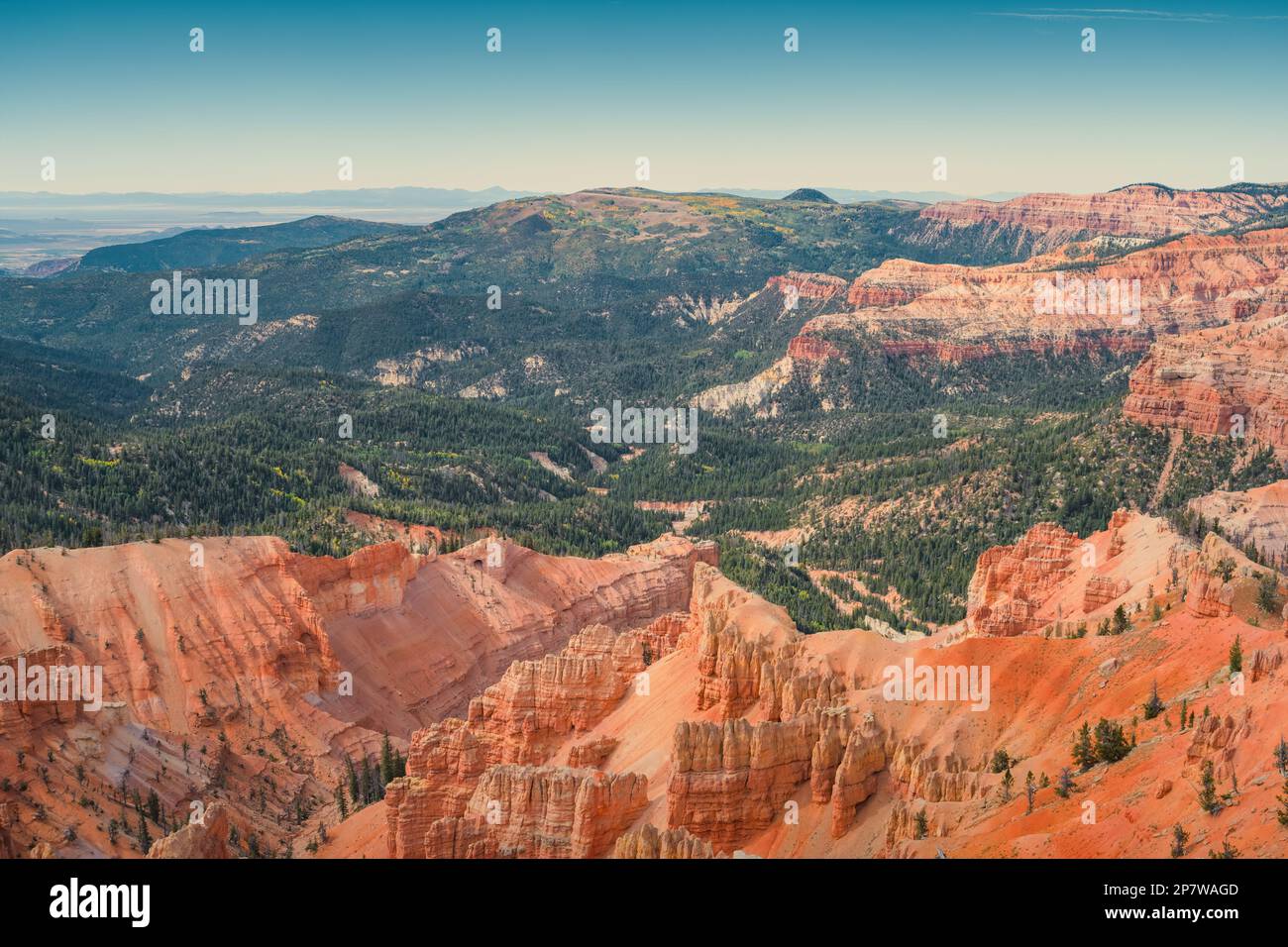 Dramatic landscape from Ramparts Overlook in Cedar Breaks National ...