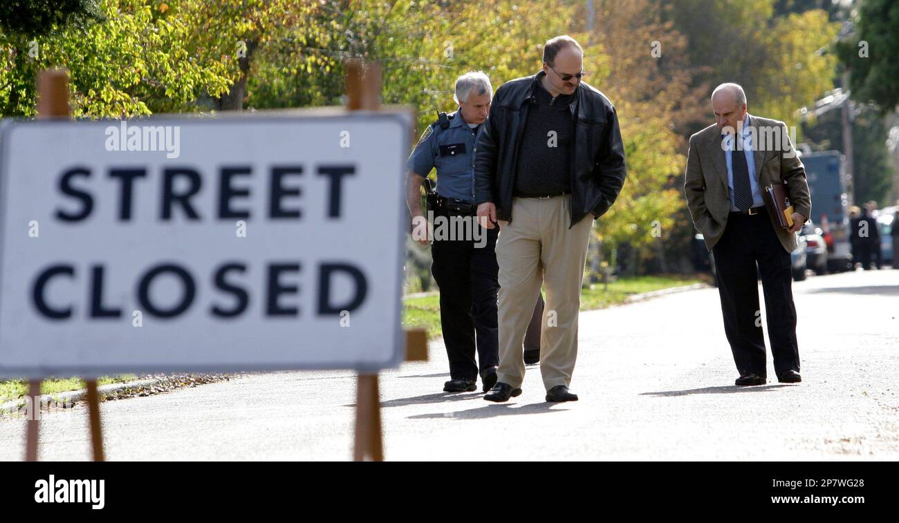 Seattle police investigators look again at the street where police ...